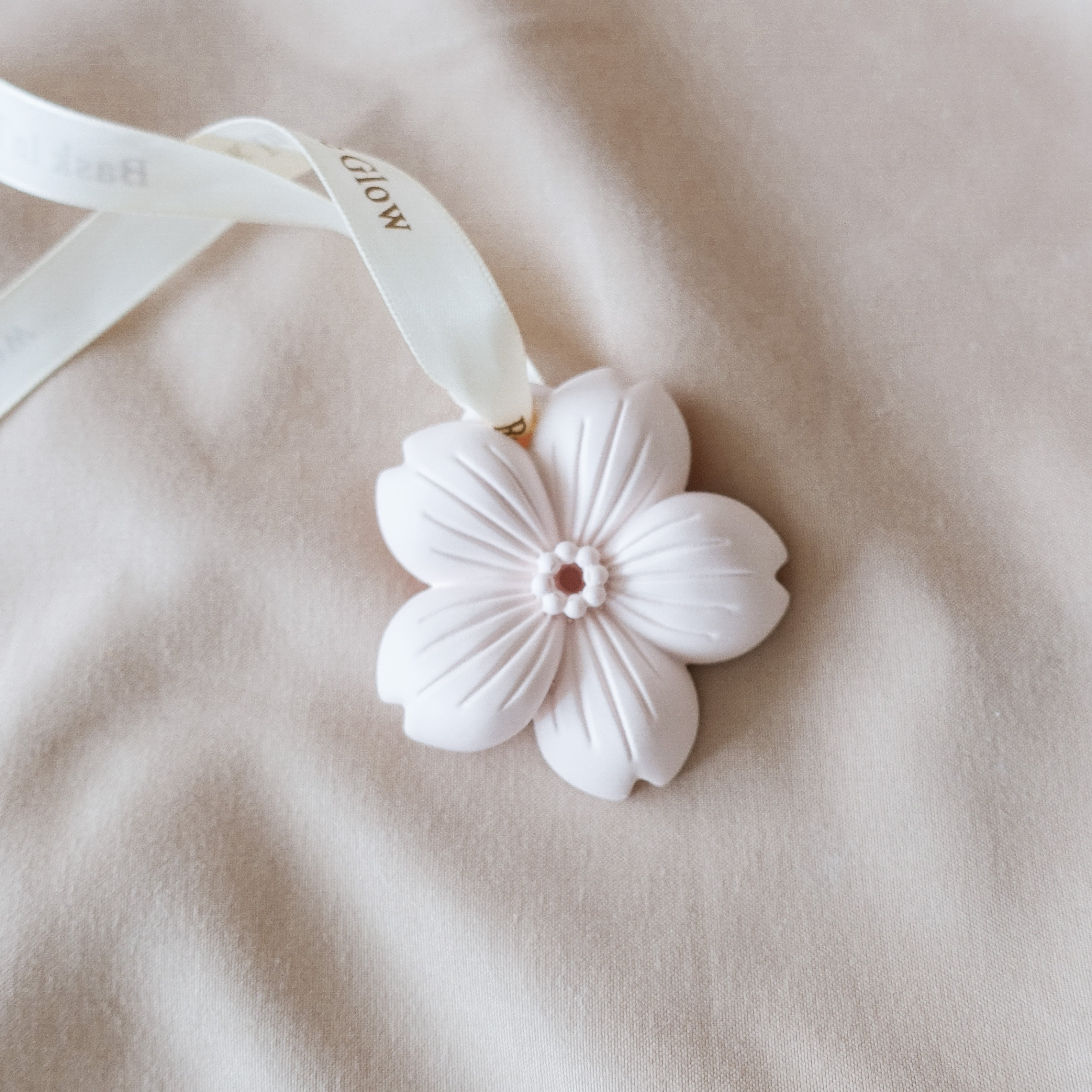 SAKURA Diffuser Tablet – Bask in the Glow